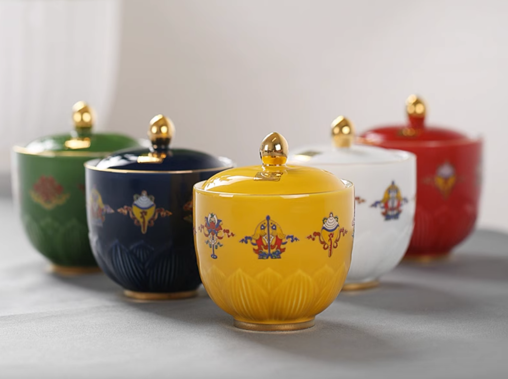 Five-Color Lotus Ceramic Tea Cup with Buddhist Eight Auspicious Symbols ...